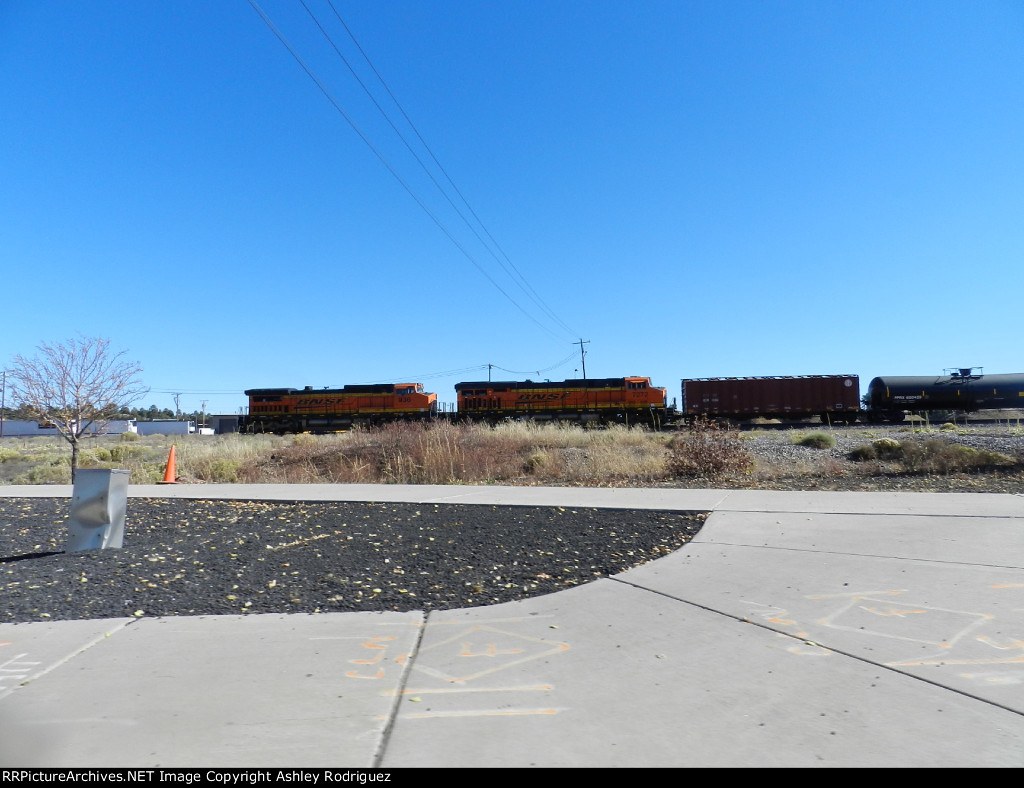 BNSF 7272
